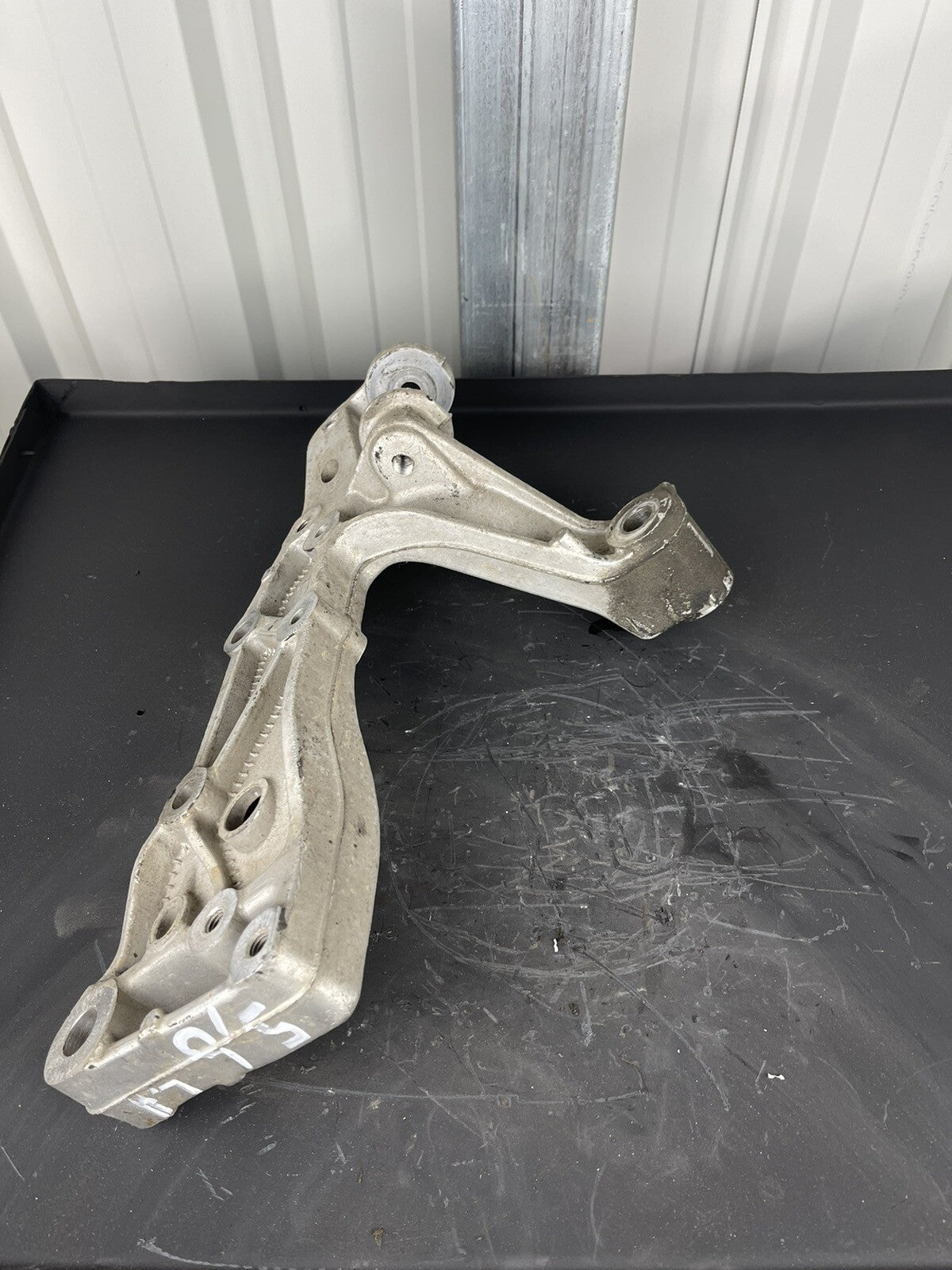 Genuine Volkswagen Audi - 1K0199295E Front Subframe Bracket - Left ...